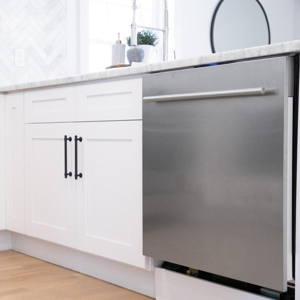 ZLINE 24" Classic Series Satin Stainless Dishwasher with Modern Handle ...
